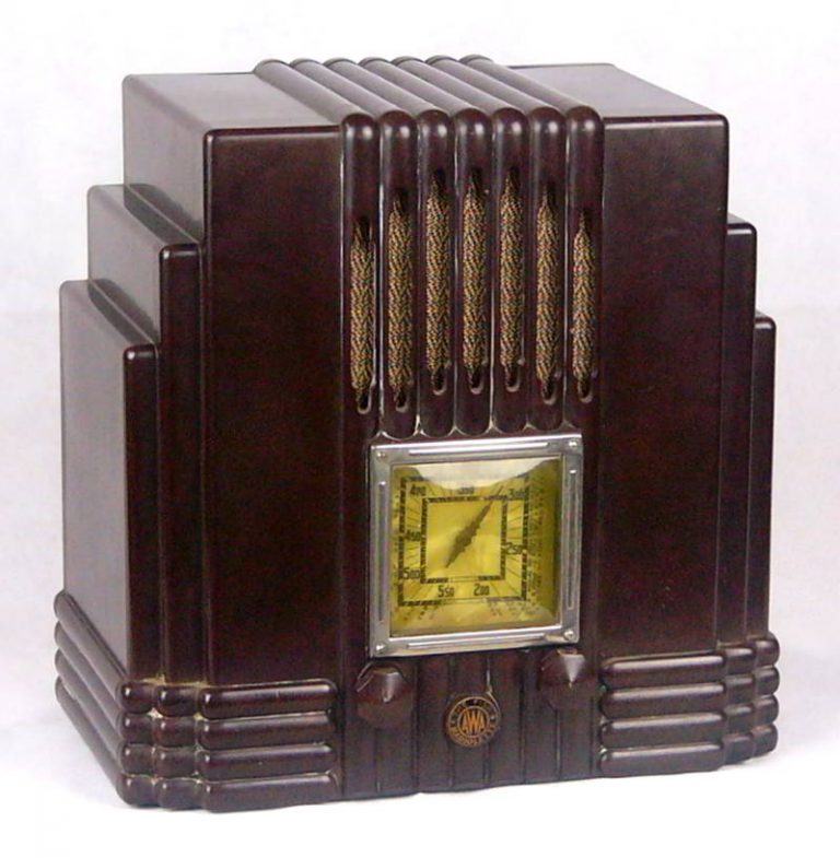 Australian Vintage Radios collection | Smith Sound Studios