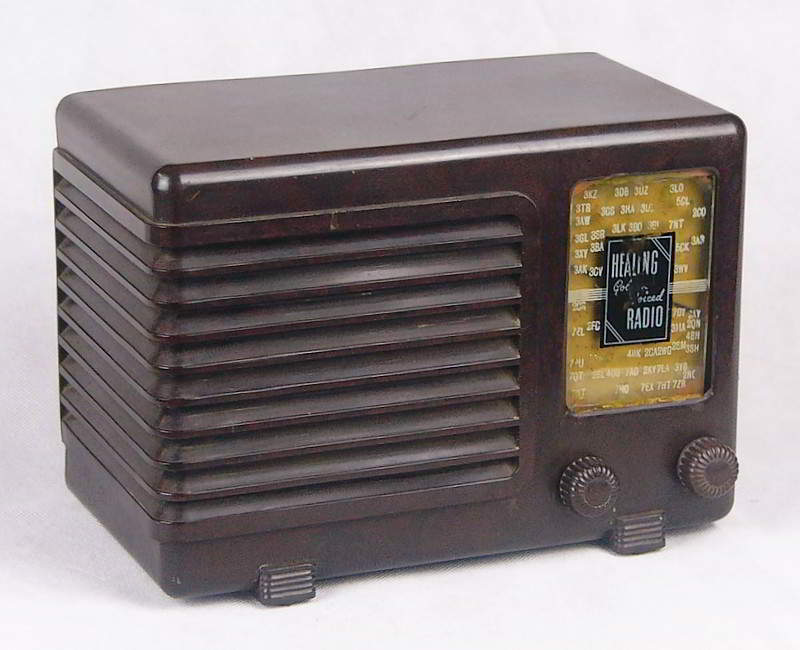 Australian Vintage Radios collection | Smith Sound Studios