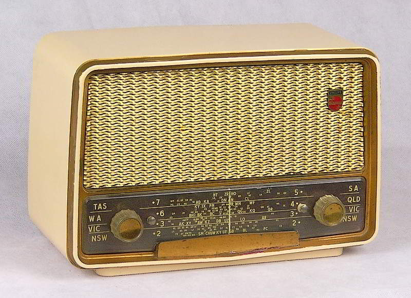 Australian Vintage Radios collection | Smith Sound Studios