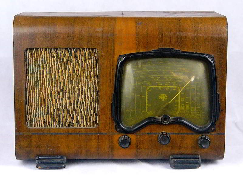 Australian Vintage Radios collection | Smith Sound Studios