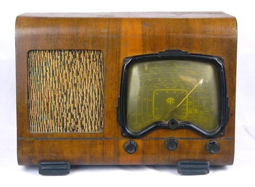 Australian Vintage Radios collection | Smith Sound Studios