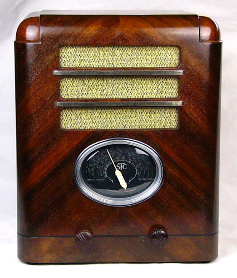Australian Vintage Radios collection | Smith Sound Studios